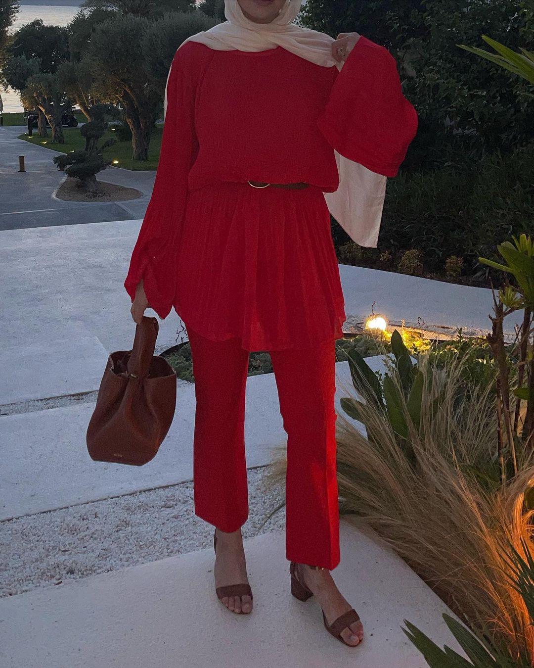 The Best Shoe Colors to Pair With a Red Dress - A Style Guide - ModestBay