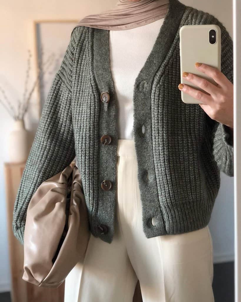 How To Wear an Oversized Sweater:12 Tips You Need To Follow